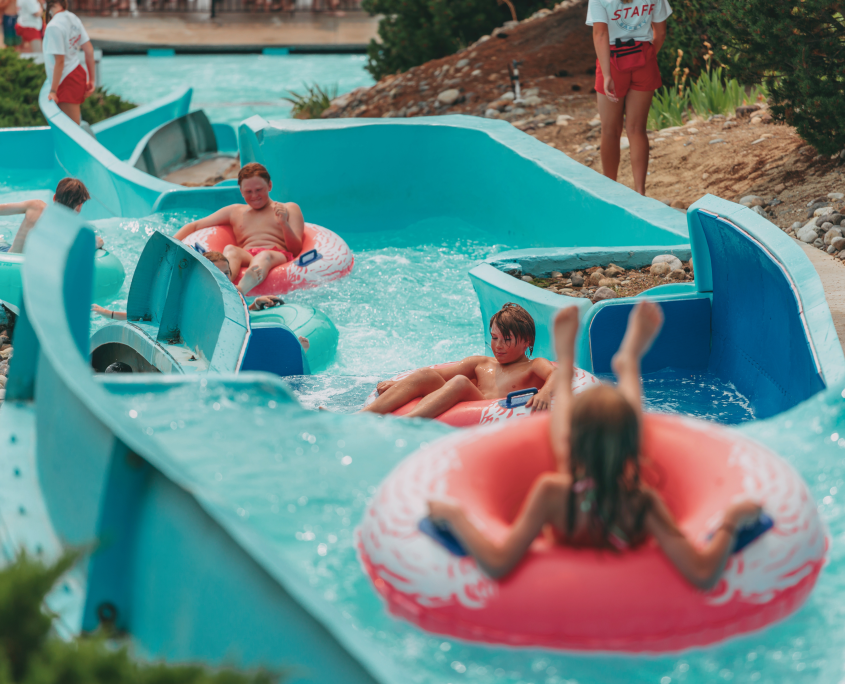 Slides & Attractions - SPLASHDOWN VERNON