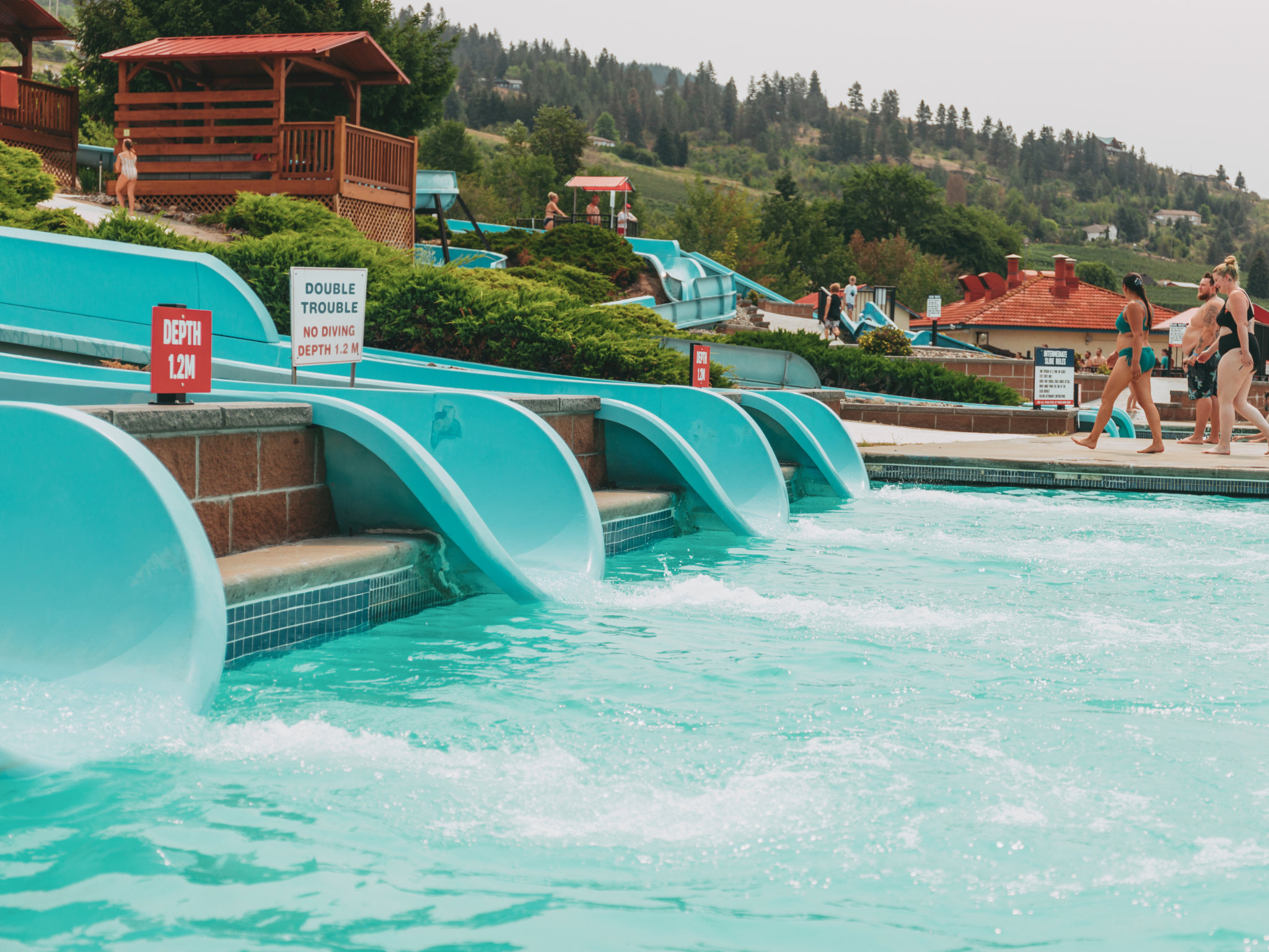 Slides & Attractions - SPLASHDOWN VERNON